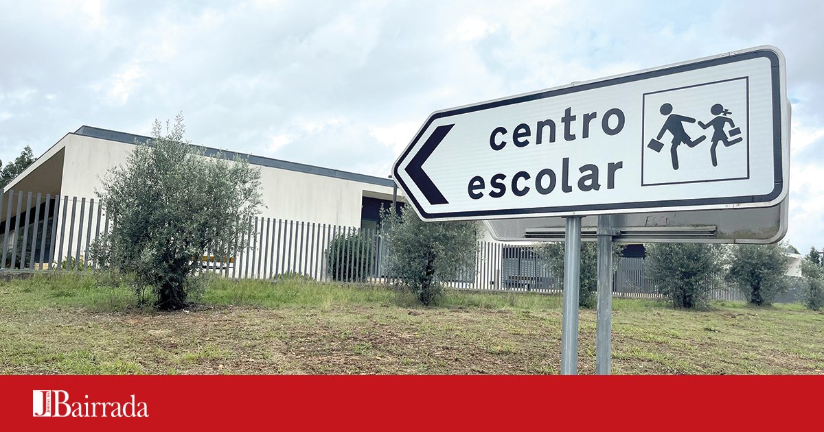 Pais exigem espaço exterior coberto no Centro Escolar das Avelãs ...